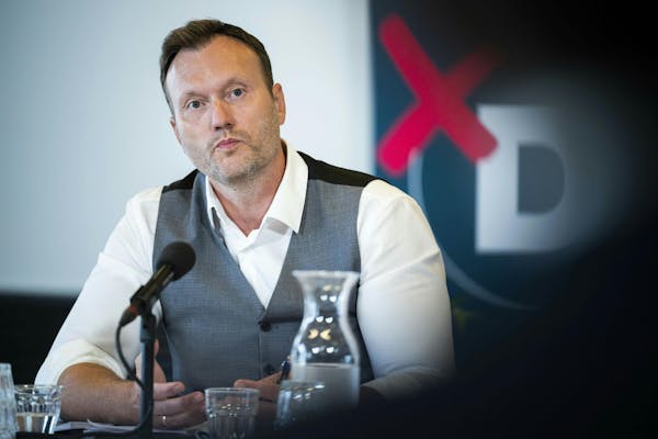 Skæv kønsfordeling – Nye Borgerlige kalder det naturligt | RADIO4 ...